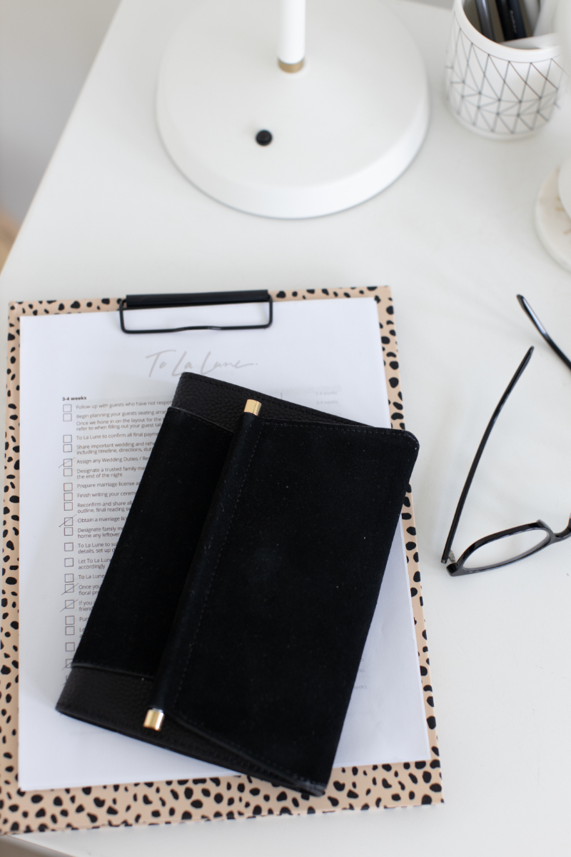 What to Include in Your Wedding Day Binder (The Ultimate Guide!)
